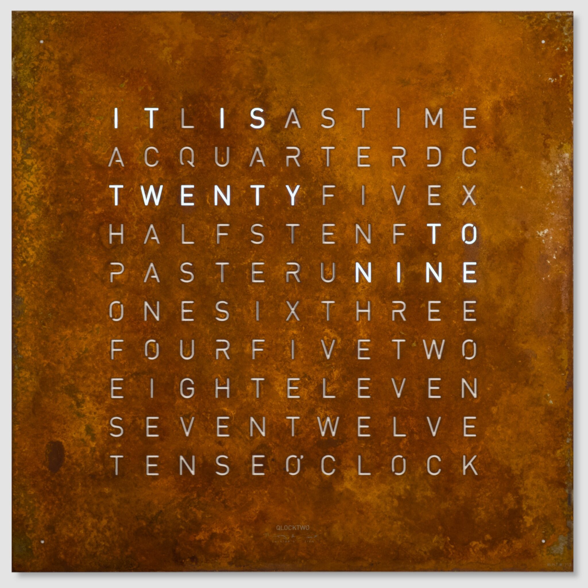 Qlocktwo Classic - Watch Outlet