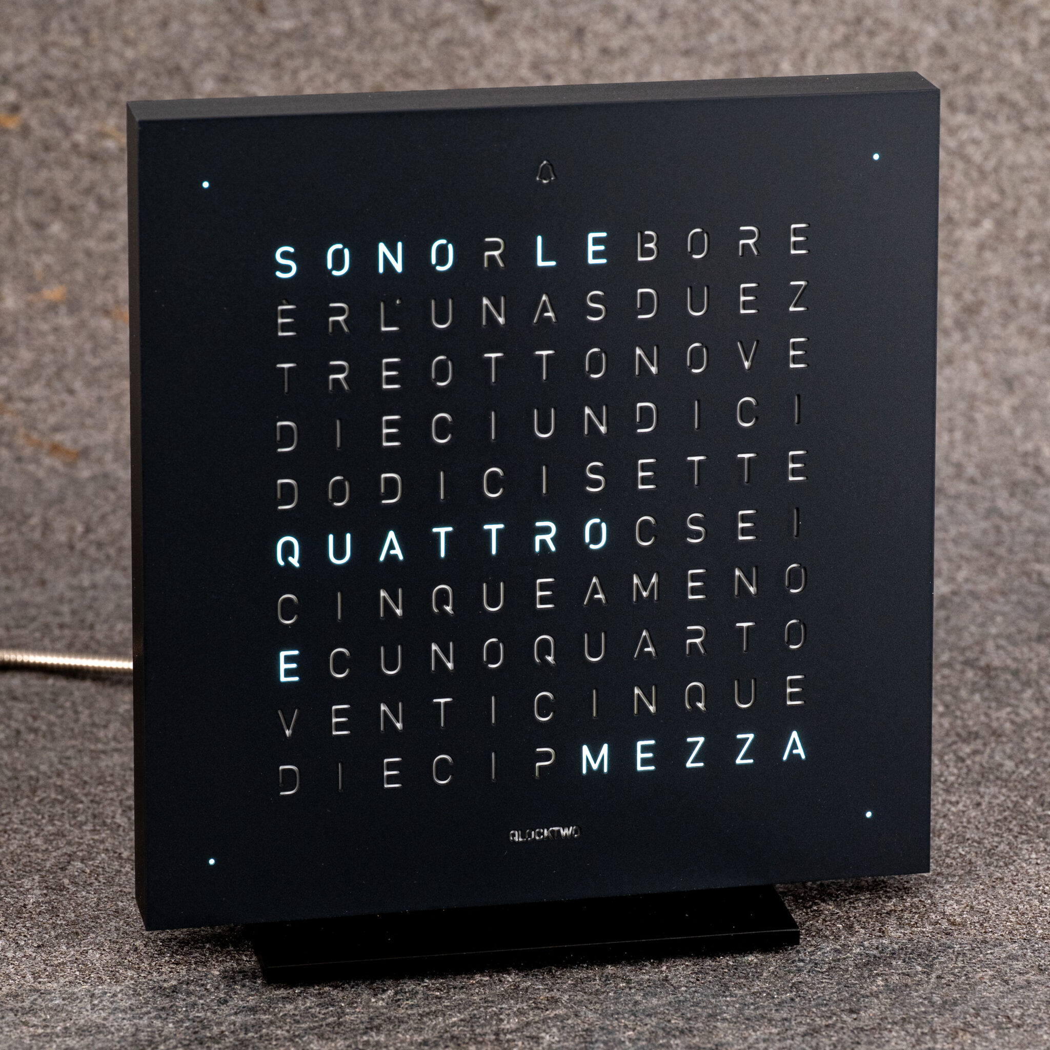 Qlocktwo Wortuhren - Watch Outlet